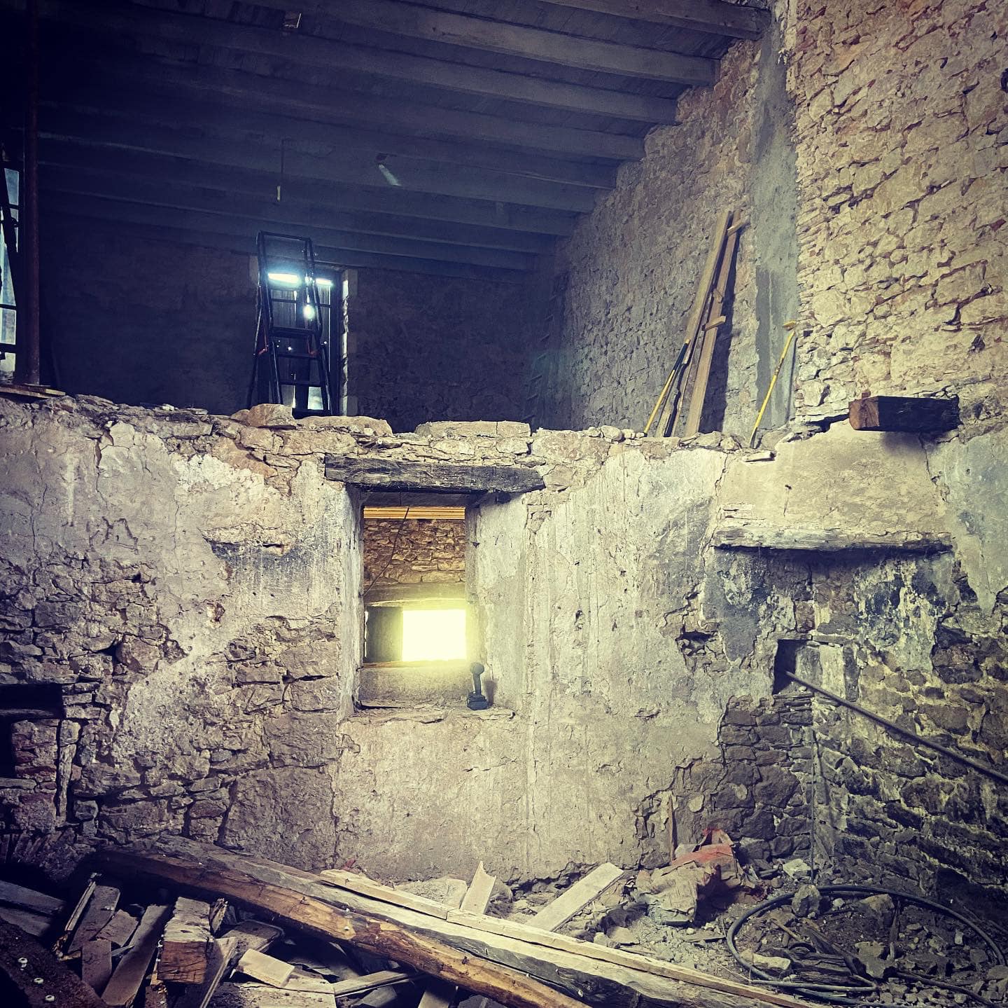 Pose de solivage autour de Sarlat-la-Canéda et Bergerac